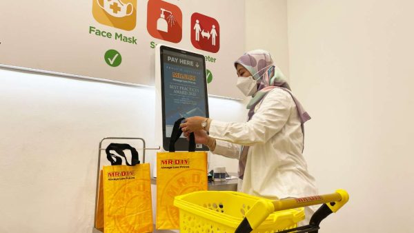 How Does a Self-Service Kiosk Work? - QubePos: All-in-one Restaurant ...